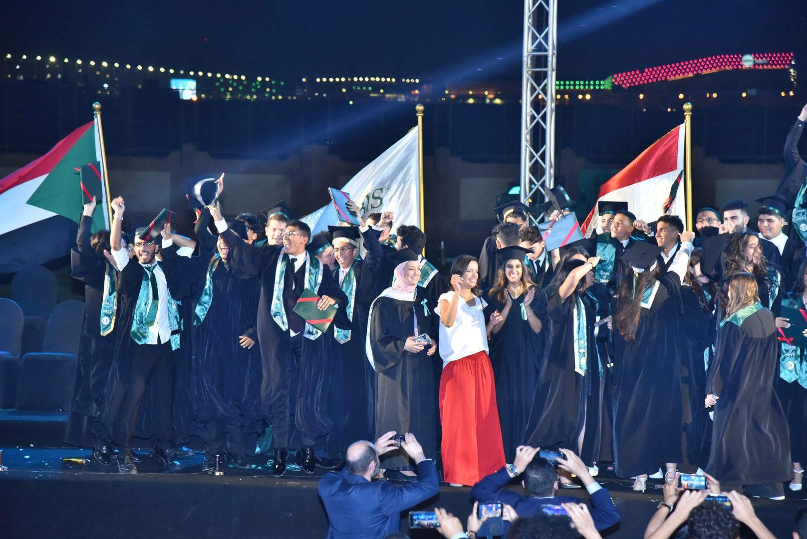Class of 2022 graduation ceremony - The International School of ...